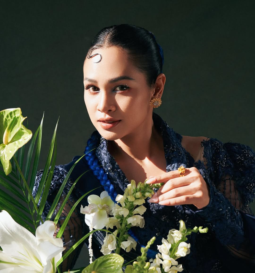 Andien Rayakan 25 Tahun Karier Bermusik dengan Video Manifesto Avant ...